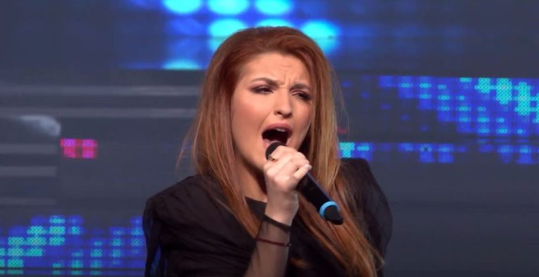 Видео Студентка по медицина од Струмица растури во „Гранд“ Со години сме немале волку добар