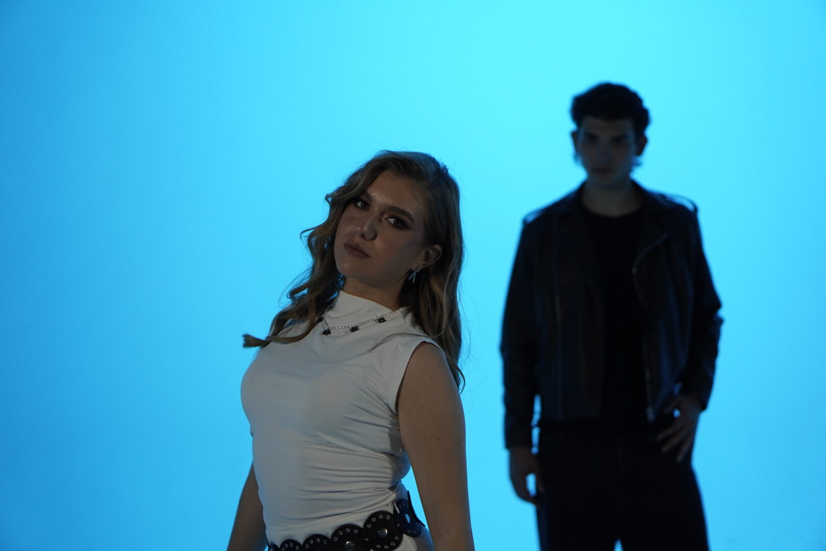 (Видео) Младата пејачка Јана Мрческа ја објави нејзината прва песна ...